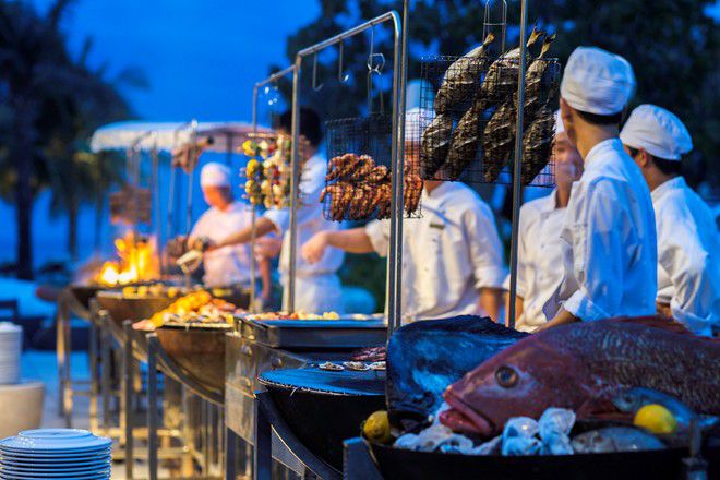 Hyatt_Regency_DanangSeafood_BBQ_MNSL - Dù che nắng